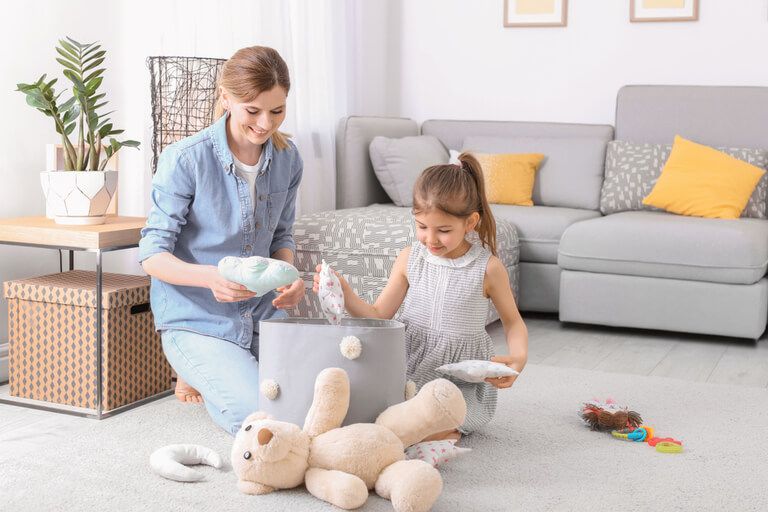 June Cleaning Checklist - 2 Green Chicks